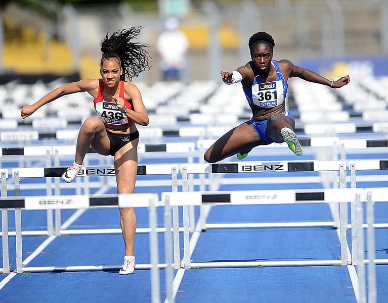 Bauhaus Junioren-Gala (2. Teil): Antonia Dellert, Holly Okuku, Hawa ...