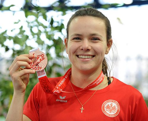 Antonia Dellert schrammt um winzige 0,001 Sekunden an Sprint-Gold ...